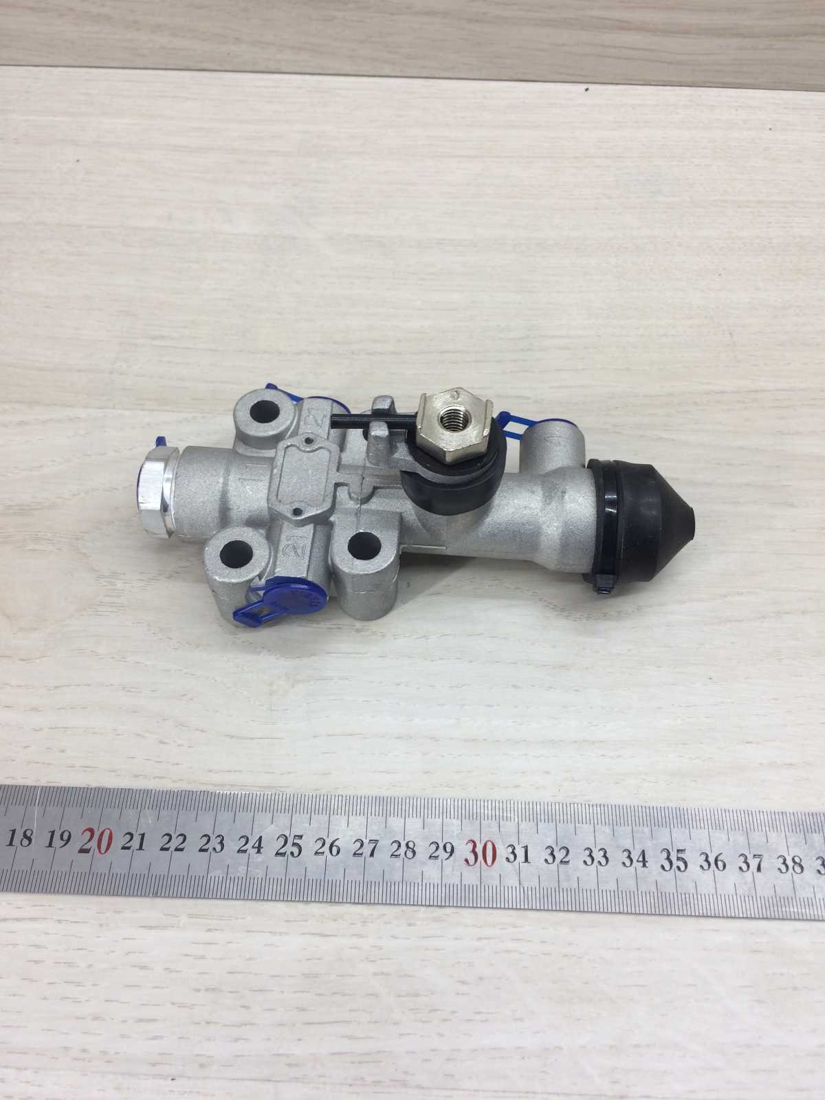 Запчасть артикул SV1323 | Кран уровня пола SV1323 купить в интернет ...